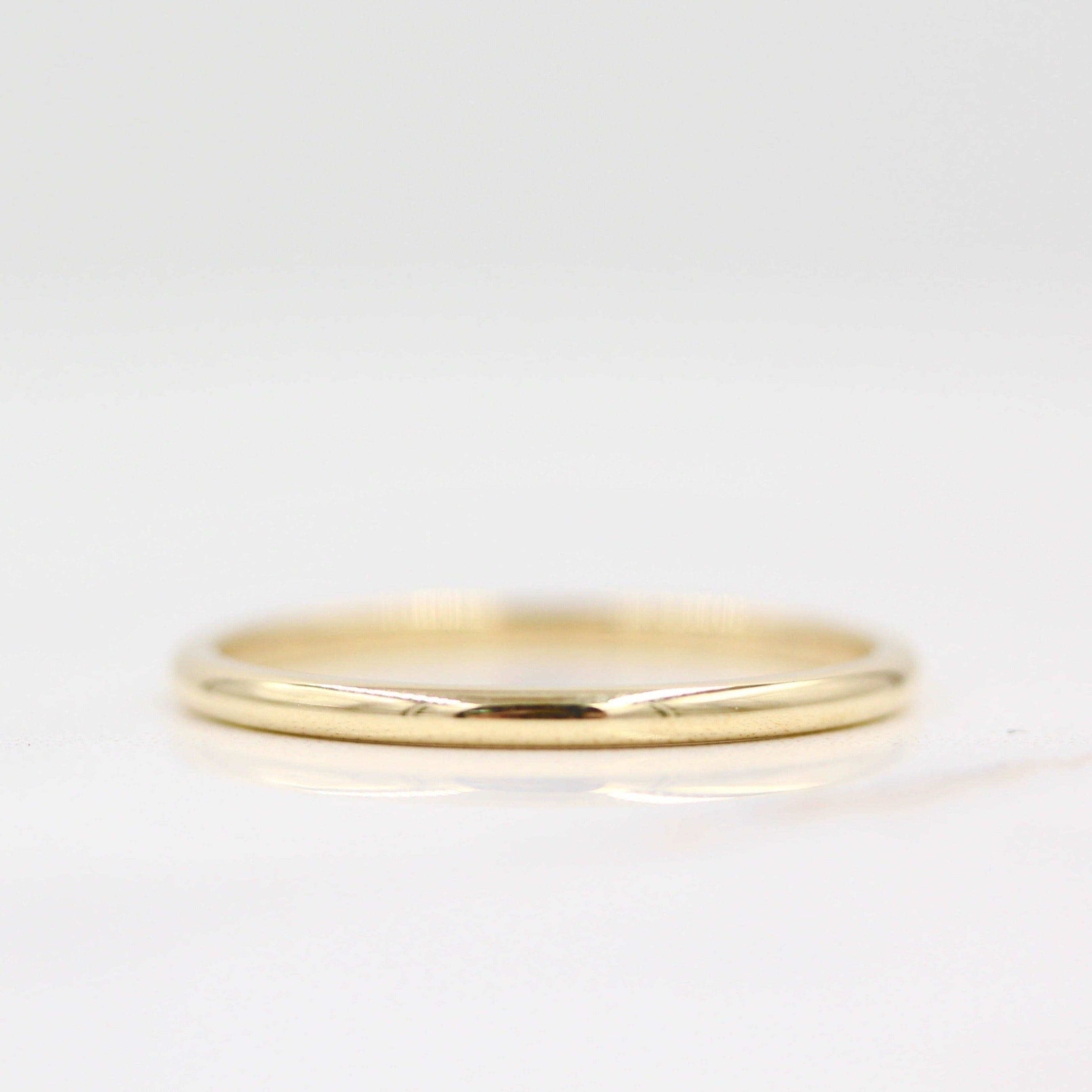 The Classic Stacking Band in Yellow Gold – Taylor Custom Rings