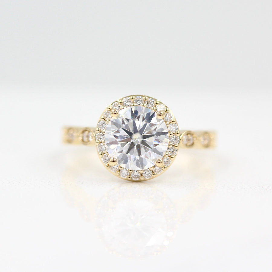Round-Cut Diamond Engagement Rings | Taylor Custom Rings