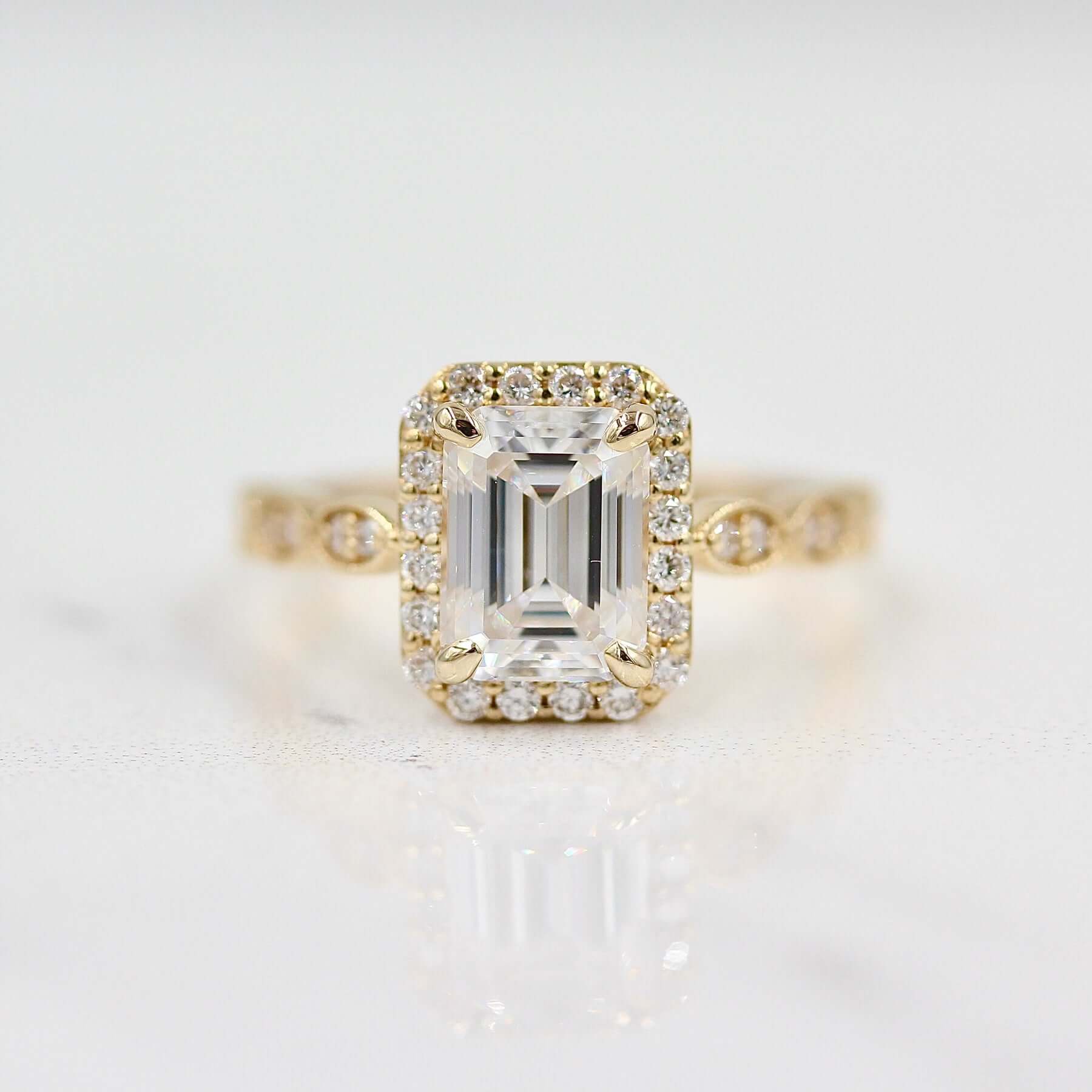 The Isla Ring (Emerald) | Taylor Custom Rings